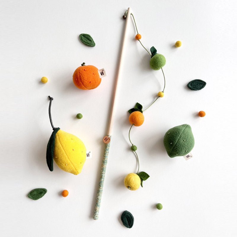 Wetnose - Citrus Rod Cat Teaser | CreatureLand.