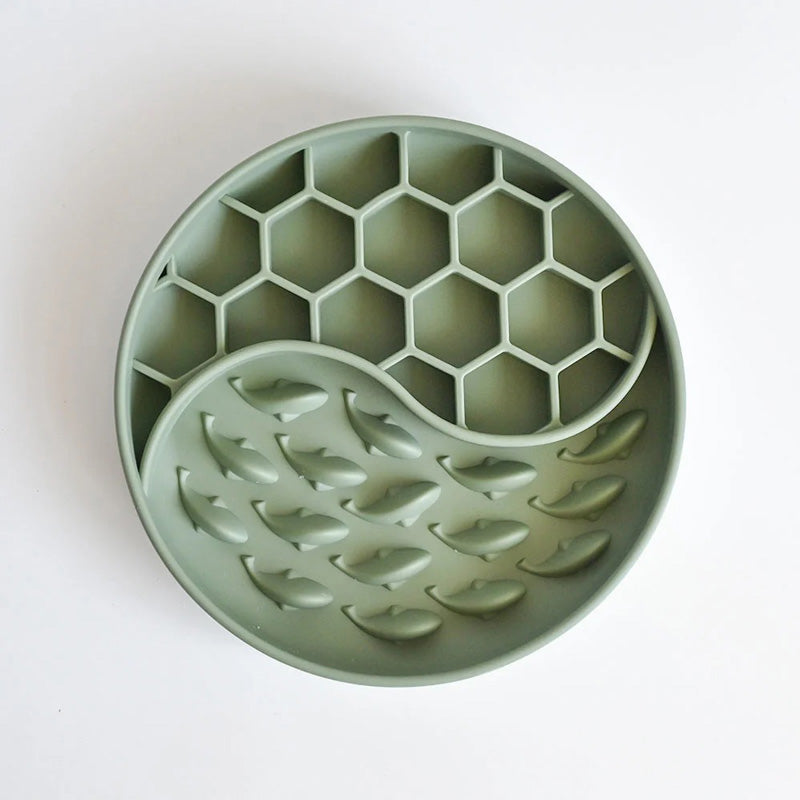 Yin-Yum Slow Feeder For Dogs and Cats | CreatureLand.